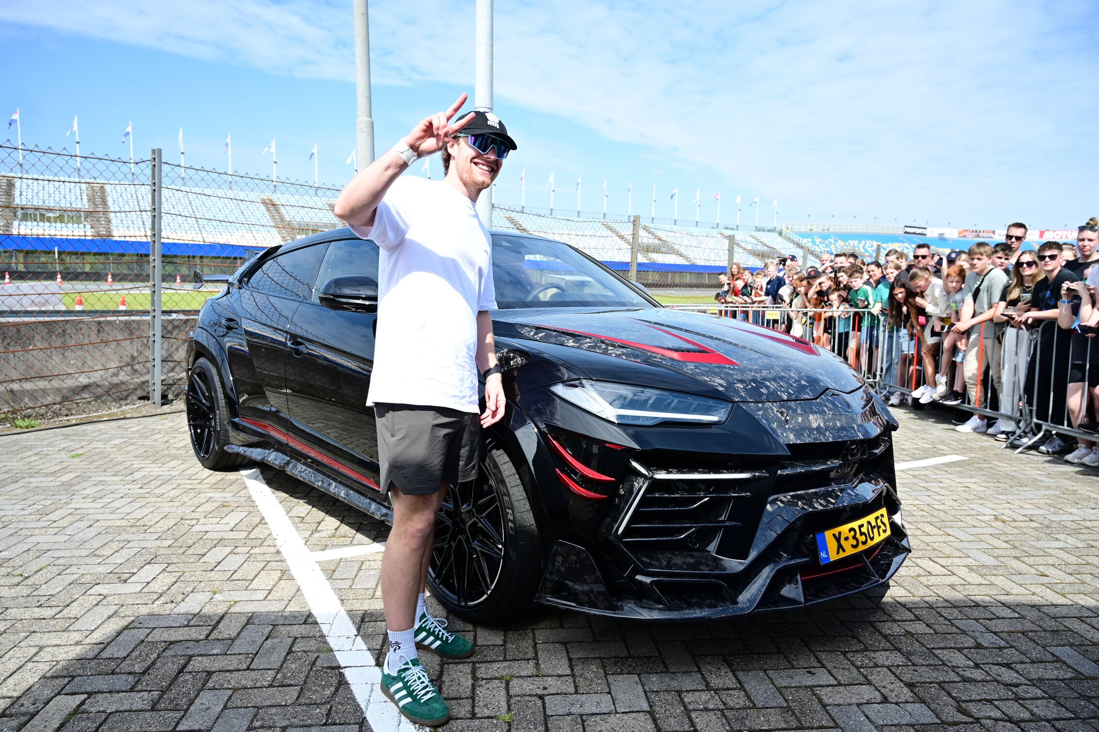 Enzo Knol onthuld zijn nieuwe Lamborghini op het TT Circuit in Assen ...