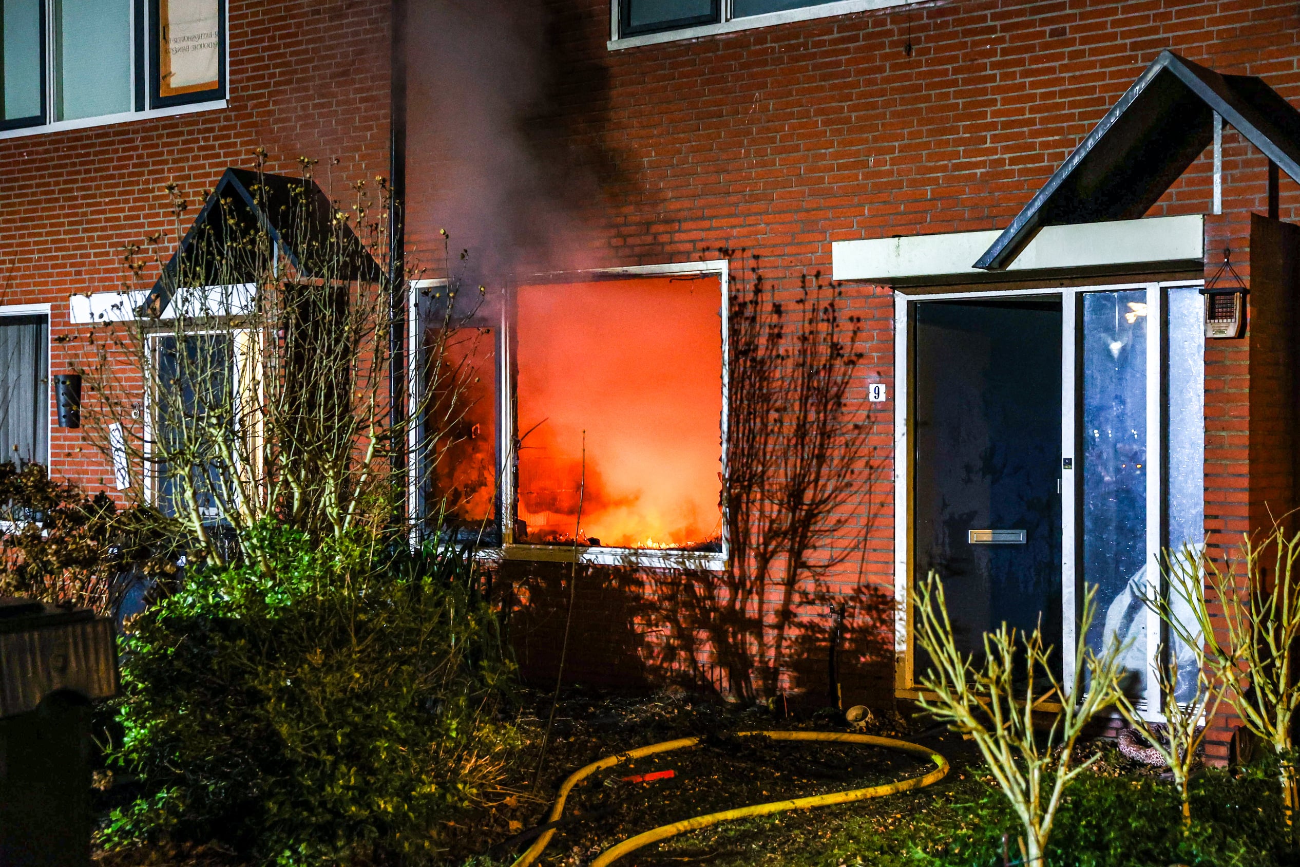 Meerdere woningen ontruimd vanwege uitslaande brand - NoorderNieuws