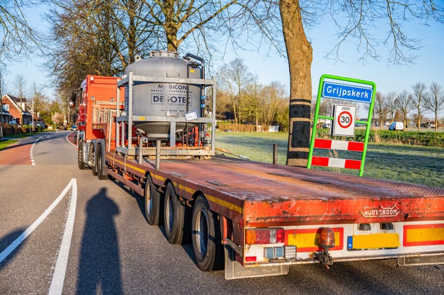Fietser overleden nadat vrachtwagen lading verliest - NoorderNieuws