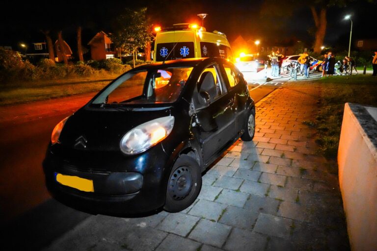 Fietser gewond na botsing met auto in Emmen